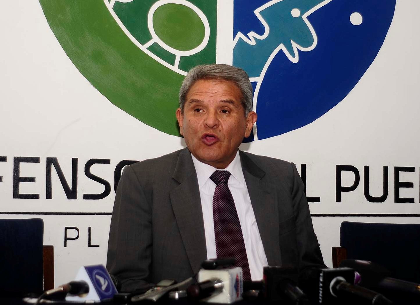 El Defensor denuncia a una unidad educativa por la expulsión de ...