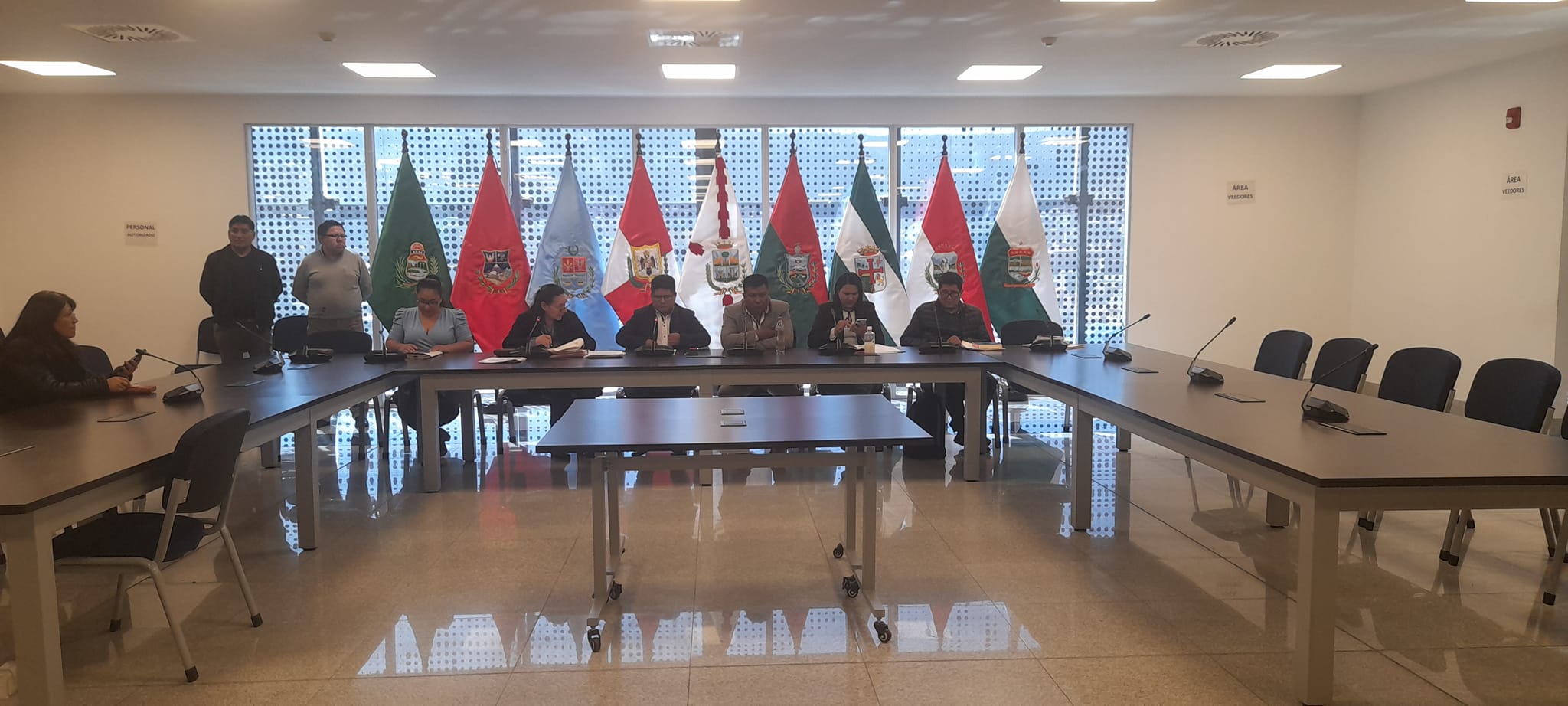 Comisión Mixta recibe las preguntas para la evaluación de postulantes ...