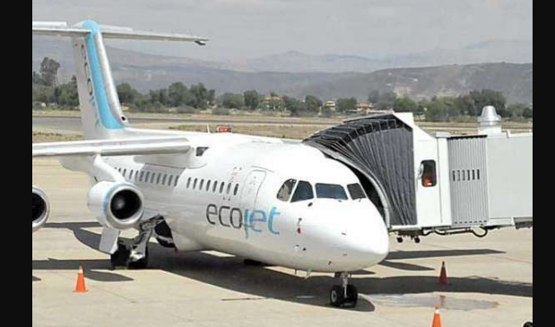 Un vuelo humanitario llegaría desde Chile con 35 bolivianos | Oxígeno ...