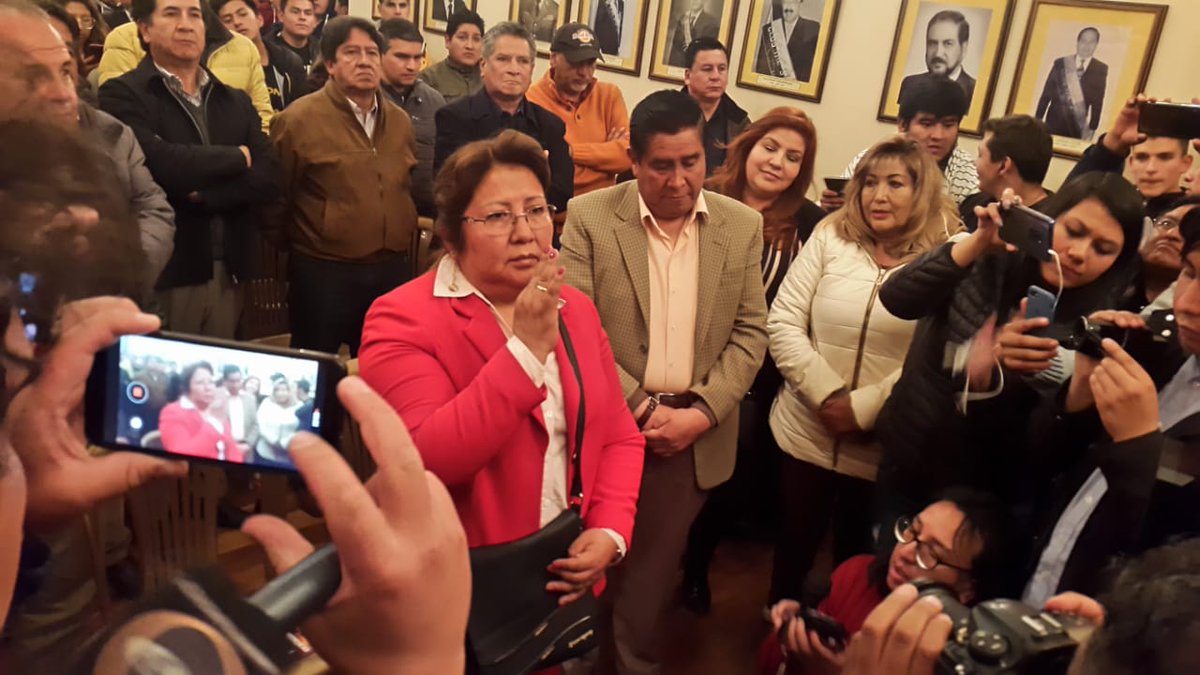 Inés Quispe, esposa de César Salinas, es la nueva Presidenta de The ...