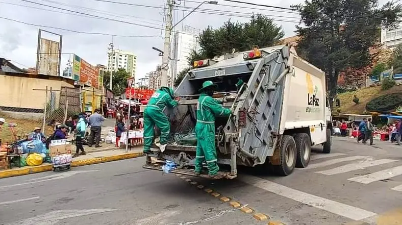 La Paz: Servicio de recojo de basura opera al 60% y Arias espera que se ...